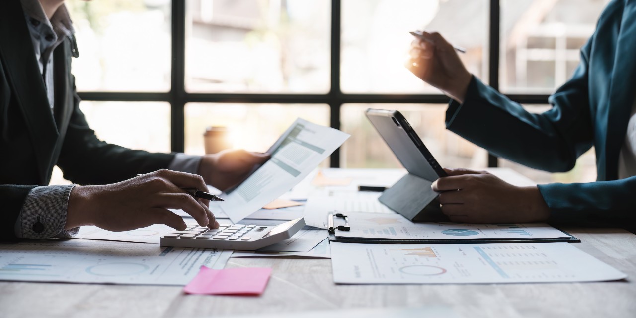 Understanding Cash Flow: Accounts Payable Solutions & DPO